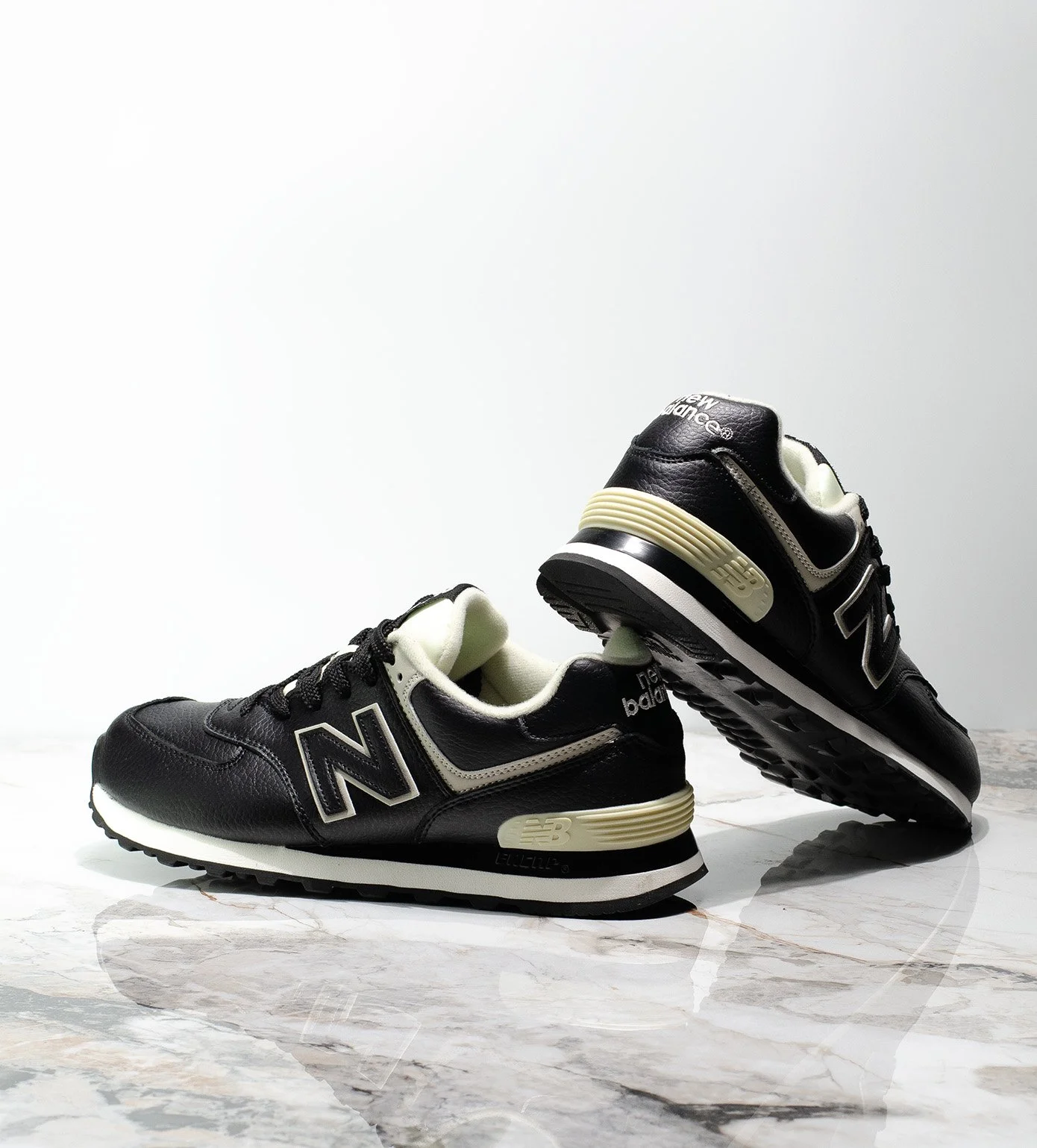 Кроссовки New Balance 574 Classic Leather Black купить в Краснодаре