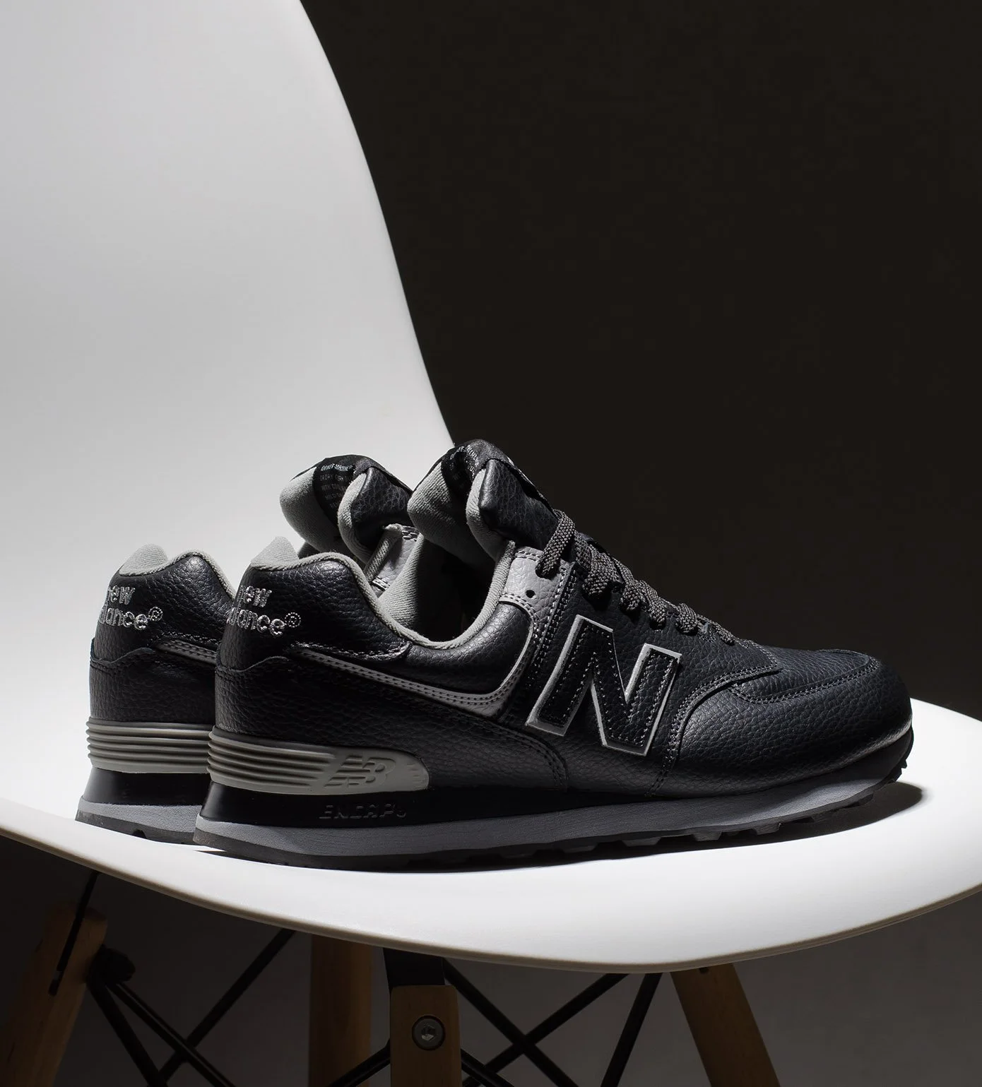 Кроссовки New Balance 574 Leather Black-Gray купить в Краснодаре